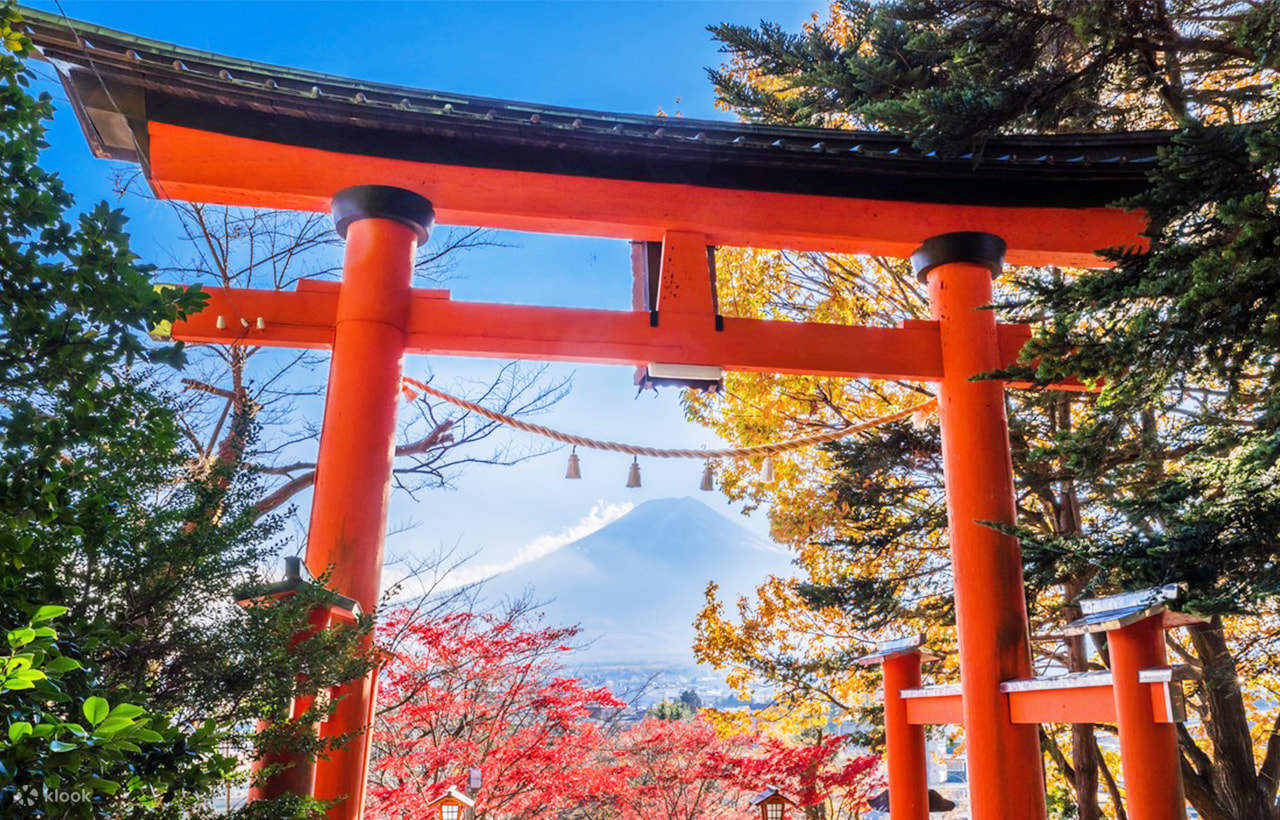 [Mount Fuji Popular Spots One-Day Tour] Arakurayama Sengen Park ...
